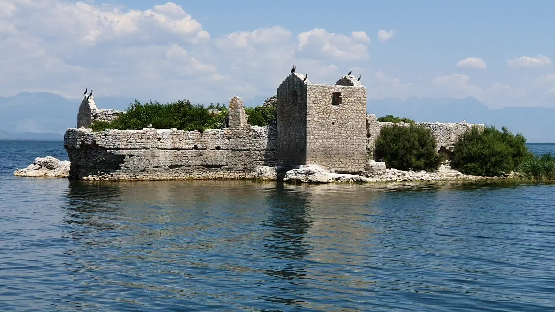 Crnogorski Alcatraz » Turistički informativni centar » Skadarsko jezero
