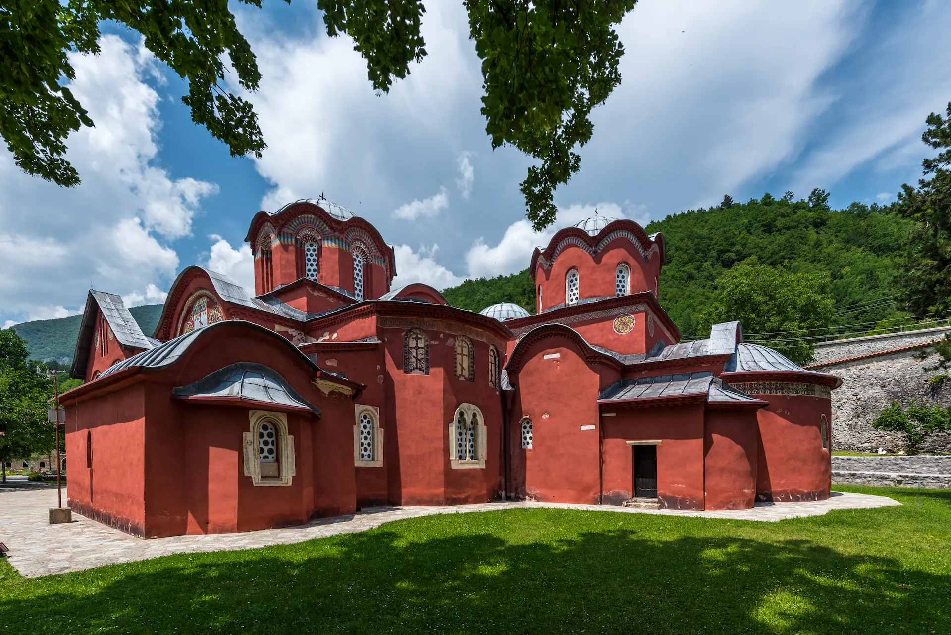 Manastir Pećka patrijaršija » Turistički informativni centar » Peć